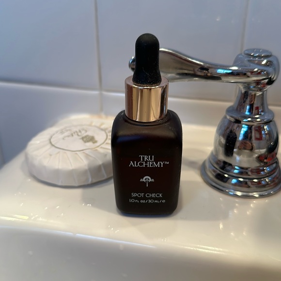 tru alchemy | Skincare | Tru Alchemy Spot Check Dark Spot Corrector ...